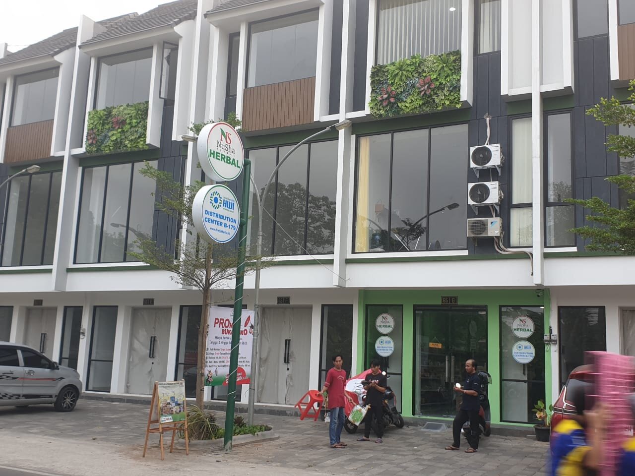 Beranda - HWI Jakarta